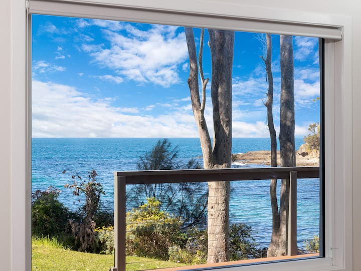 Waterfront, Pet-friendly,wifi | Oceanfront Beauty - Malua Bay