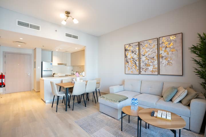 Ferrari World & Seaworld - Luxe 2bhk | Canal View - Abu Dhabi