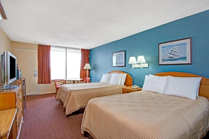 Oceanfront Stay | Sightseeing. Free Breakfast - Norfolk, VA