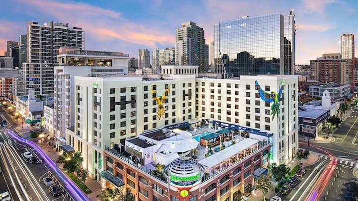 Skyline Views | 3 Pet-friendly Units With Pool - Coronado