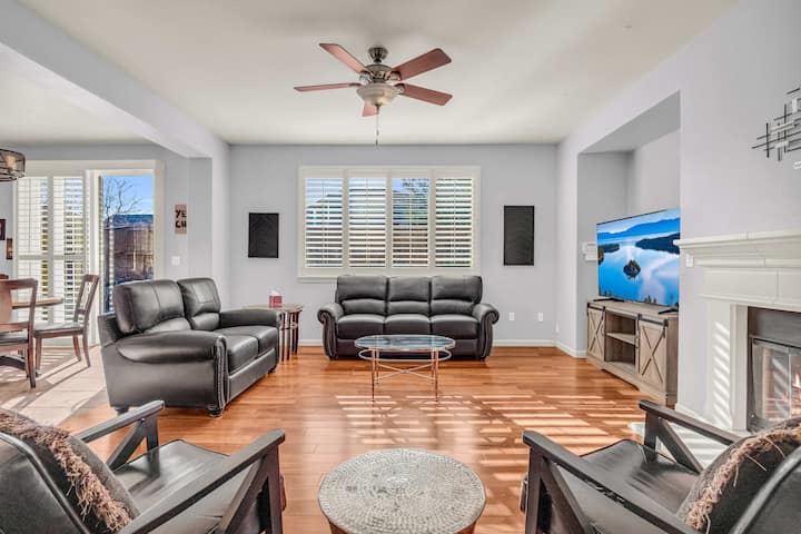 Spring Haven/5tvs/sleeps 13/8beds - Reno, NV