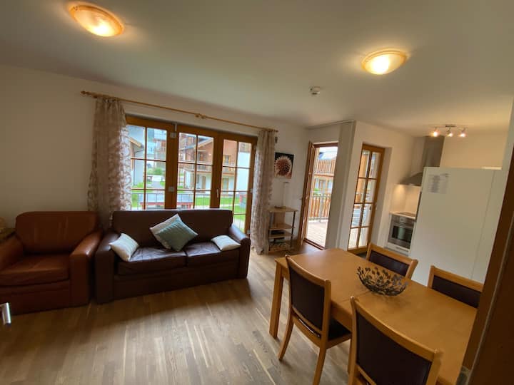 1st Floor 2 Bed Apartment With Balcony Close To - Rauris