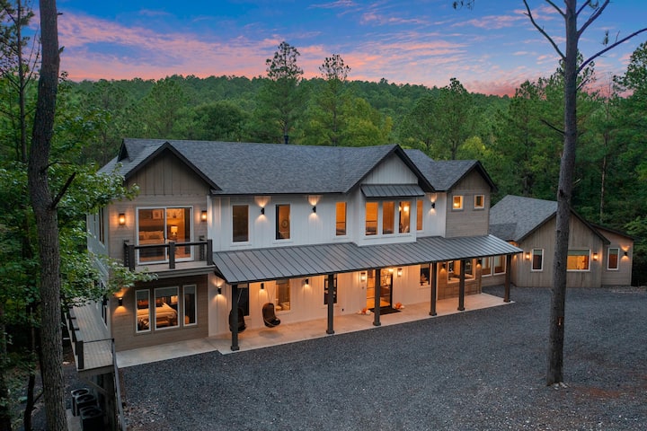 Willow Fork- Luxury Cabin- Sleeps 30! - Oklahoma