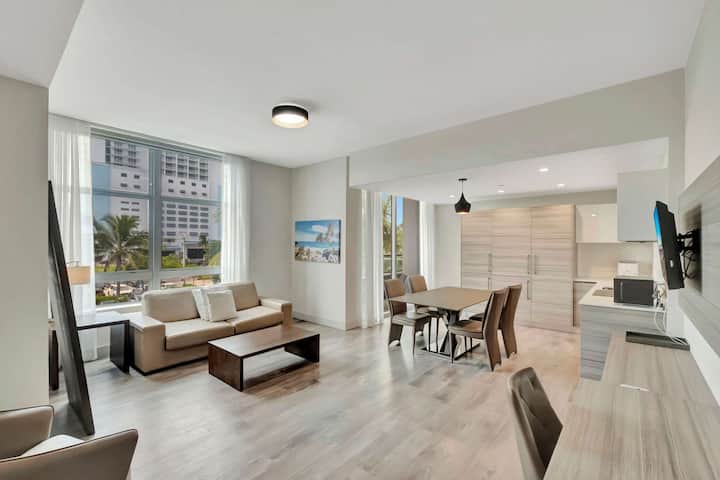 New! New! Ocean Oasis - Hollywood, FL