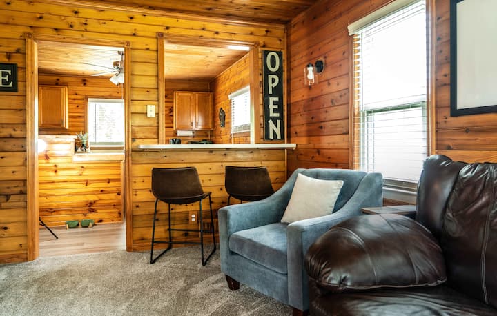 Pet Friendly Lake Geneva Getaway For 6! - Lake Geneva