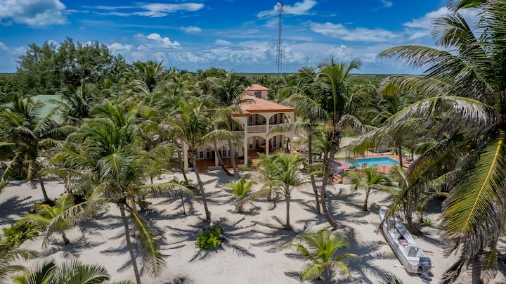 Spacious 4br Condo W/ Sea Views - Great For Groups - Belize