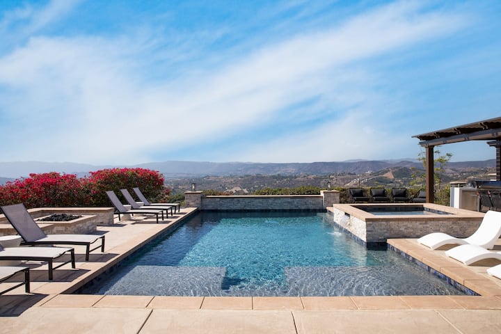 Sleeps 18 | Modern Valley-view Estate W Pool & Spa - Temecula, CA