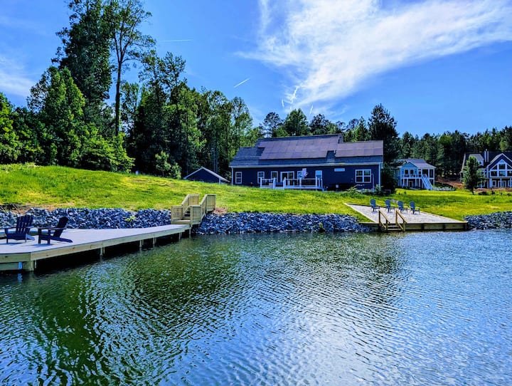 5br Lakefront Lake Anna, Hot Tub, Pool, Beach - Virginia