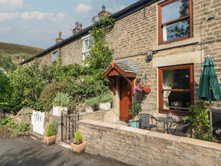 Brook Cottage - Glossop
