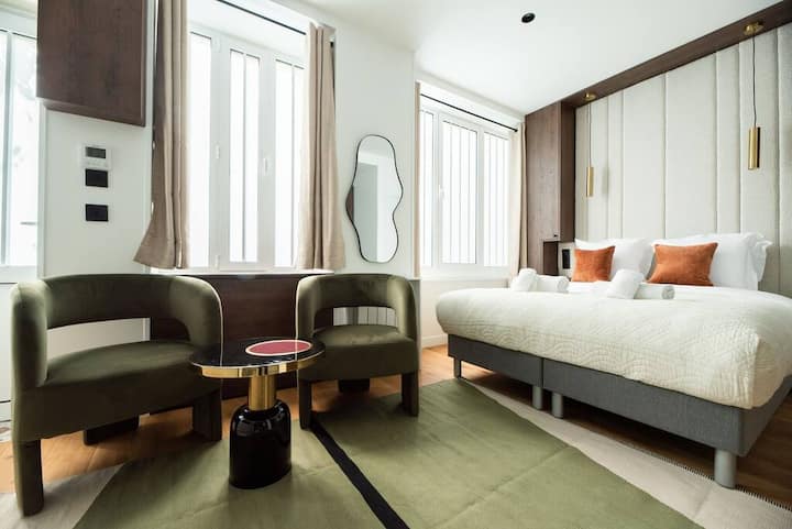 Take A Break In A Stylish Parisian Suite - ibis Paris Père Lachaise