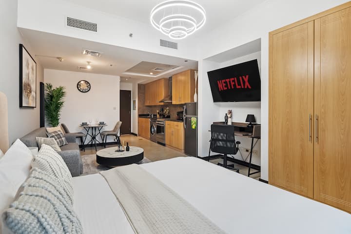 Chic Studio In Goldcrest Views, Jlt - Dubaï