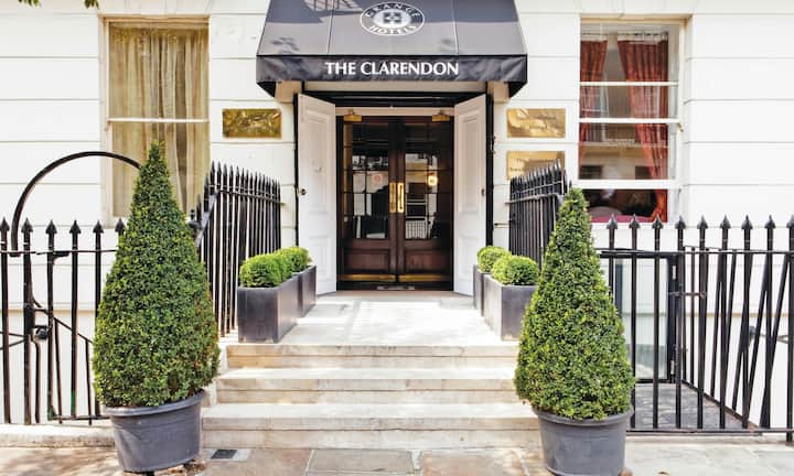 Bloomsbury Digs In Early 19th Century Georgian - Winchester, VA