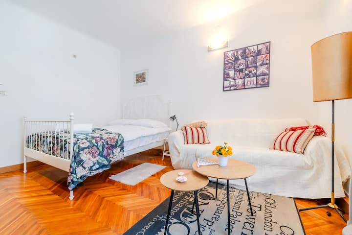 Cozy Studio In The Center Of Zagreb - Zagreb