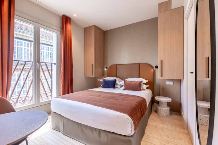 Suites Fl By Sweett | Superior Double Room - Levallois-Perret