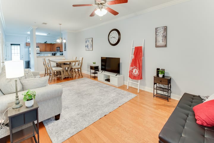Bama Breeze Townhome At Traditions - Tuscaloosa, AL