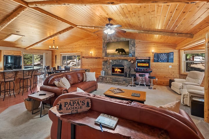 Papa's Lodge: Hot Tub! Central A/c! Close To Lake! - Big Bear Lake, CA