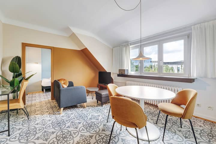 Stylish City Escape W/ Modern Vibes - Luxemburg