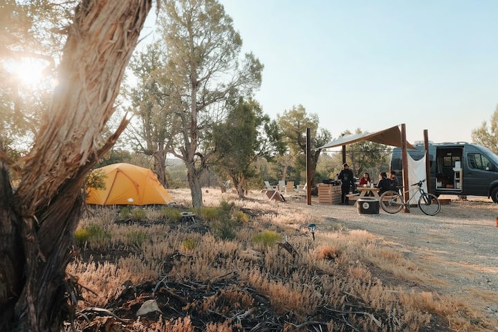 Mesa Tent Site -Signature -Sleeps Up To 6 Guests - Cortez, CO