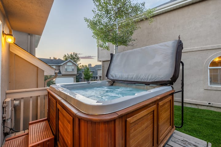 Oak Ridge Retreat | Hot Tub | Grill | Spacious - Sandy, UT