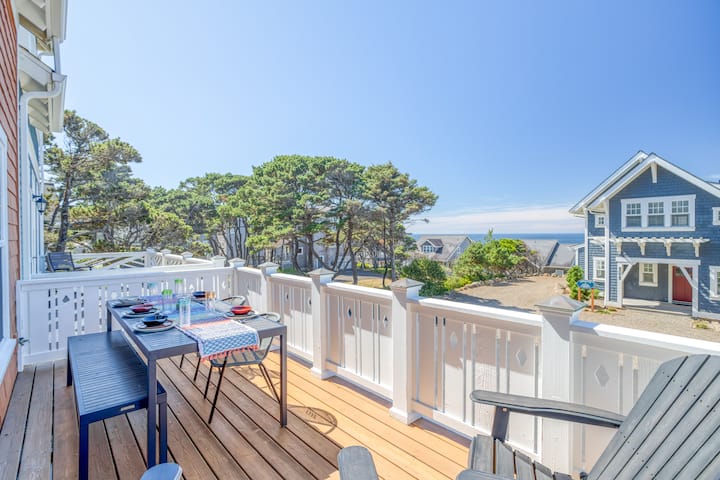 Two Suites, Hot Tub, Easy Access To Bella Beach! - Depoe Bay, OR