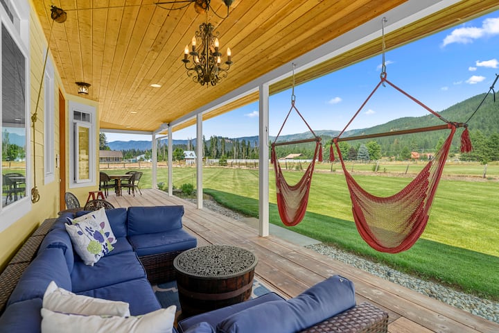 Balsamroot - Elegant And Expansive Escape - Plain, WA