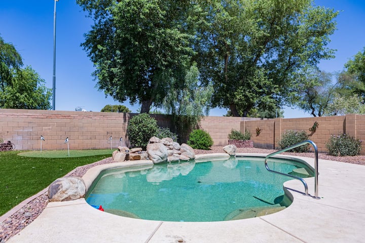 Sun-kissed Gem, Pool Heater, Golf Green, Az Room - Peoria, AZ
