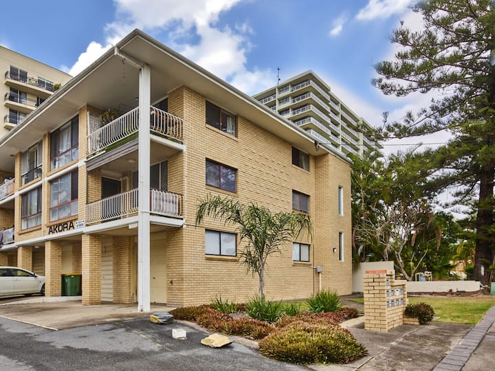 Budget Accommodation In Great Location - Surfers Paradise