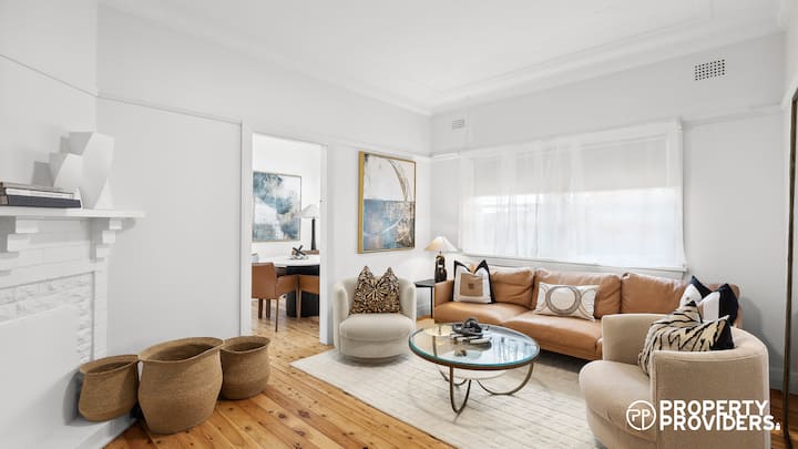 3 Bedroom Cottage - Near Cremorne Waters Edge! - Manly