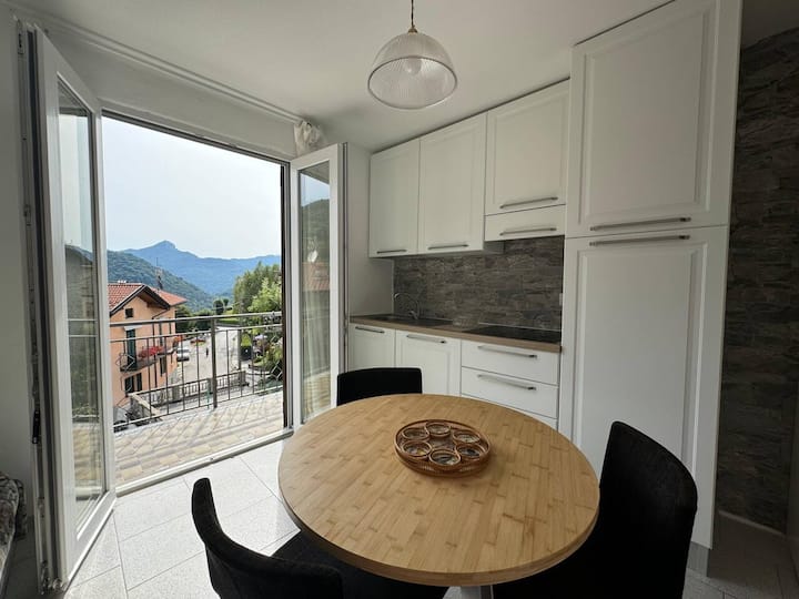 Sormano 2 Apartment - The V Collection - Mandello del Lario