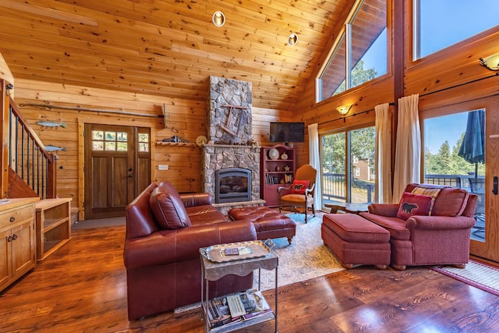 Straight From The Heart - Cozy Log Cabin In Lyle - Klickitat, WA