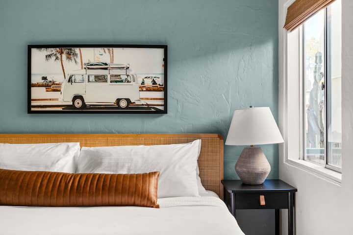 South Mission Beach Bungalow - San Diego, CA