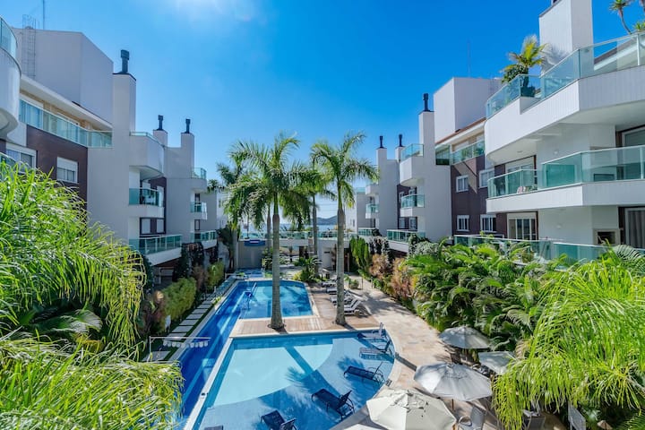 Apartamento Em Condomínio Com Piscina E Spa - Boulevard Bombinhas - Bombinhas