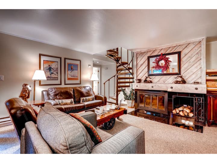 3br Forest Condo, Mountain Views + Full Kitchen - Keystone, CO