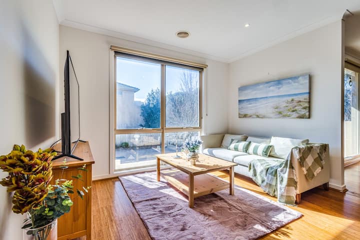 Stayau 3br Cozy Retreat Point Cook Golf Nearby - Point Cook