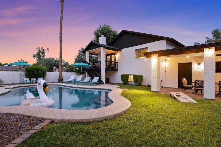 Spacious Gilbert 5br Home With Pool And Sky Views - Mesa, AZ