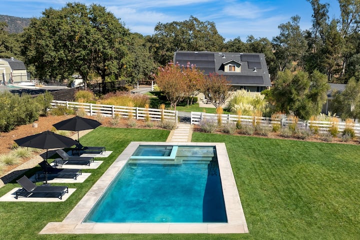 Wine Country Estate By Avantstay | Pool, Spa, Barn - Sonoma, CA