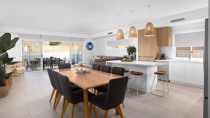 Hideaway 2, 3a Lillian St - Filtered Water Views - Port Stephens