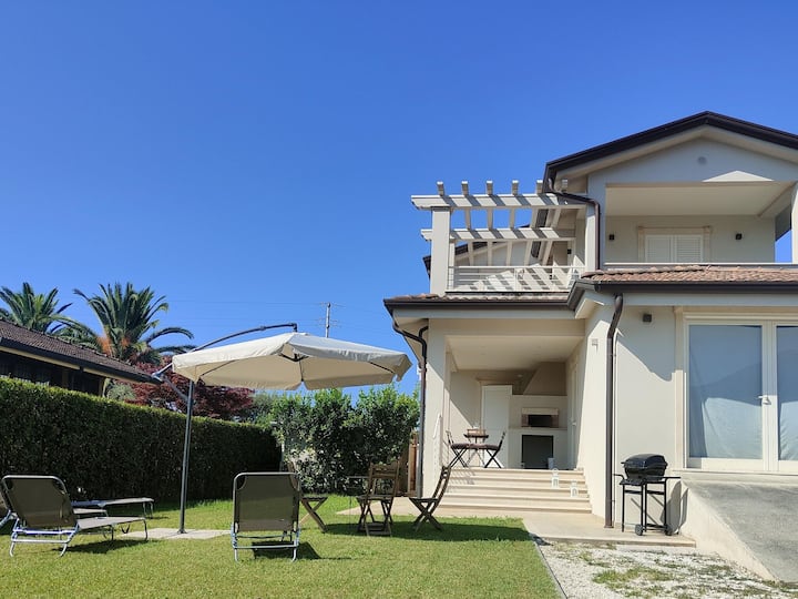 Maison De Vacances Casa Simone à Lido Di Camaiore - Marina di Pietrasanta