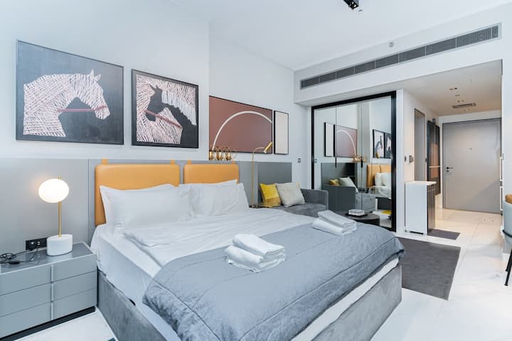 Studio Near Dubai Mall Skyline View - Dubai