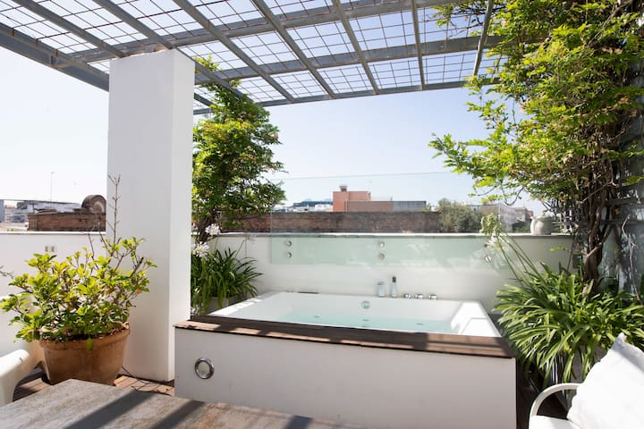 Casa Boutique San Bernardo, Con Jacuzzi Y Parking - Sevilla