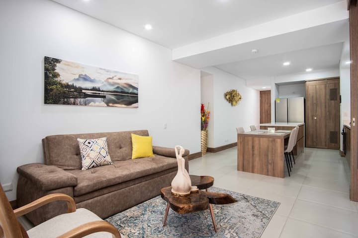 H108 | 2-bed, 2-bath  | Pool | Gym | 24/7 Security - Cali