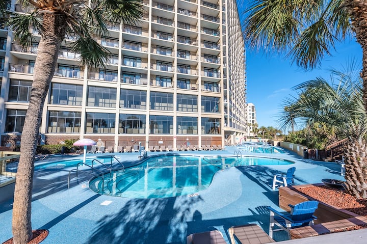 Oceanview Condo W/ Balcony & Resort Pools - North Myrtle Beach, SC