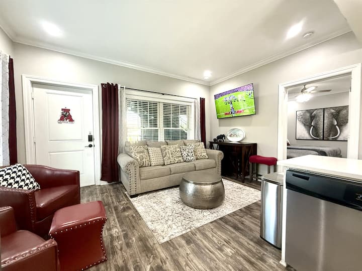 Two Blocks From Bryant-denny Stadium @ The Twelve! - Tuscaloosa, AL