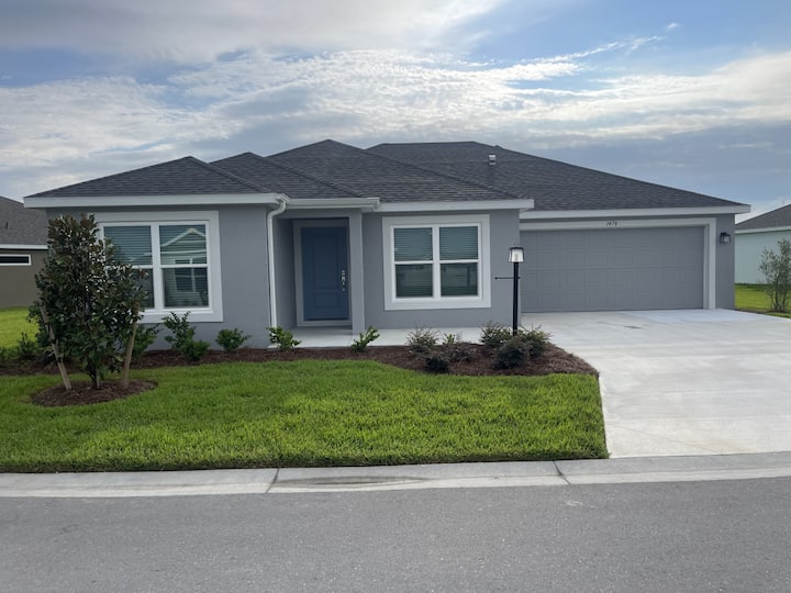 Southern Charm Hideaway - Leesburg, FL
