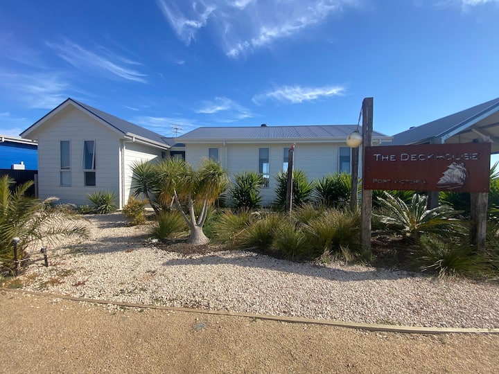 The Deckhouse- Quiet Cul-de-sac-dog Friendly! - Port Victoria