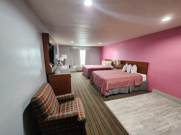 Windsor Place Inn - 2 Queen Bed Kitchenette - Prairie du Chien, WI