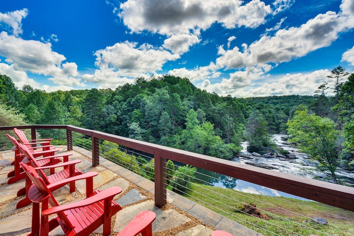 Mountain & Waterfall Views: Stunning Dahlonega Gem - Dahlonega, GA