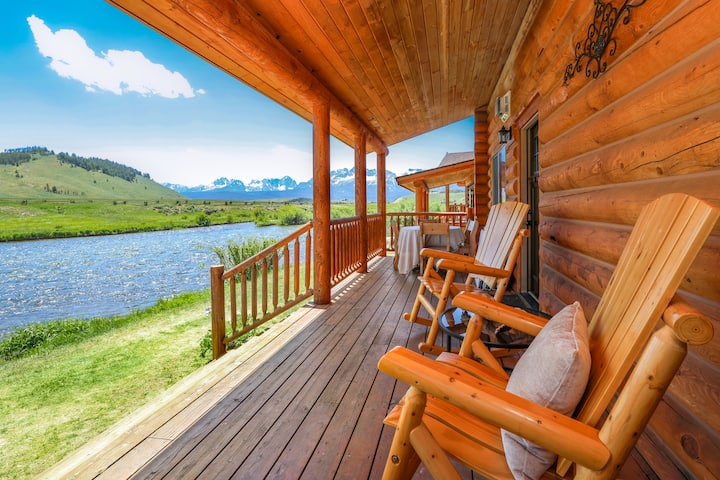 Stanley River Retreat Cabin On The River # 28 - Stanley, ID