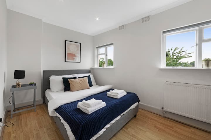 Charming Crouch Hill By Morethanstays - London
