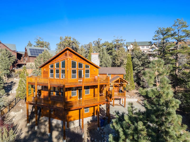 Starlight Retreat By Avantstay | Incredible Views - Big Bear Lake, CA